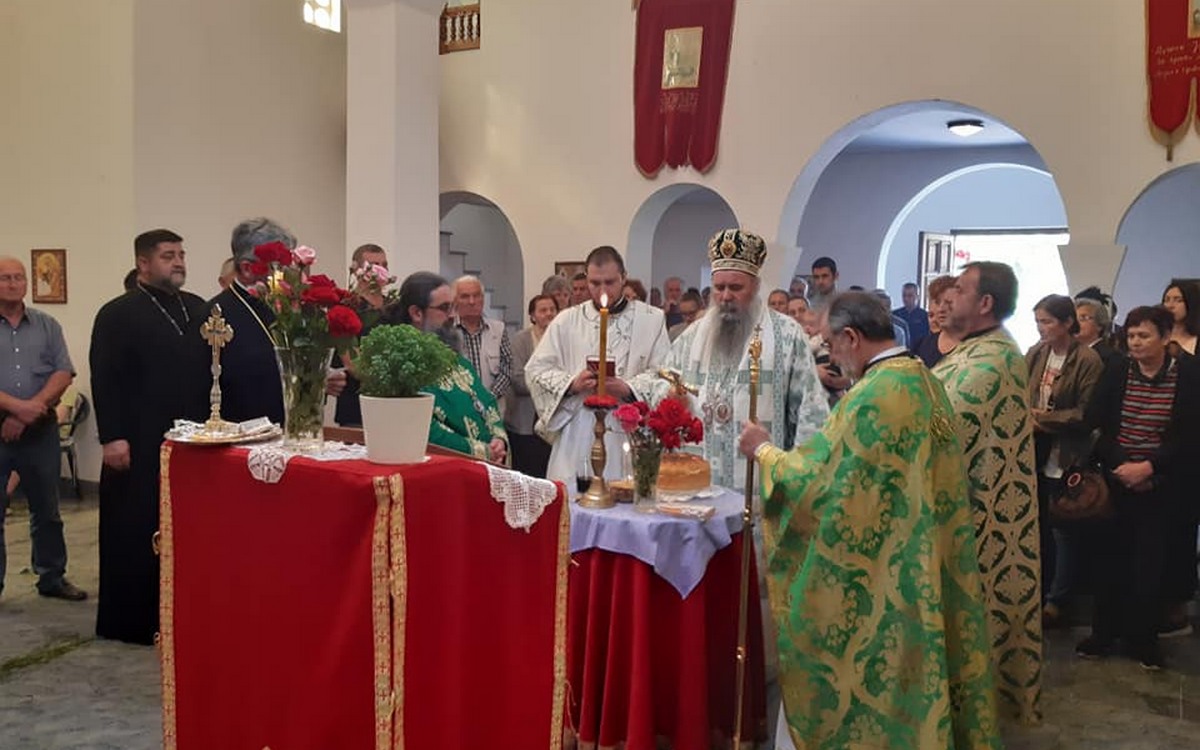 EPISKOP FOTIJE U KAKMUŽU: Svečano proslavljena hramovna slava - Glas Regije