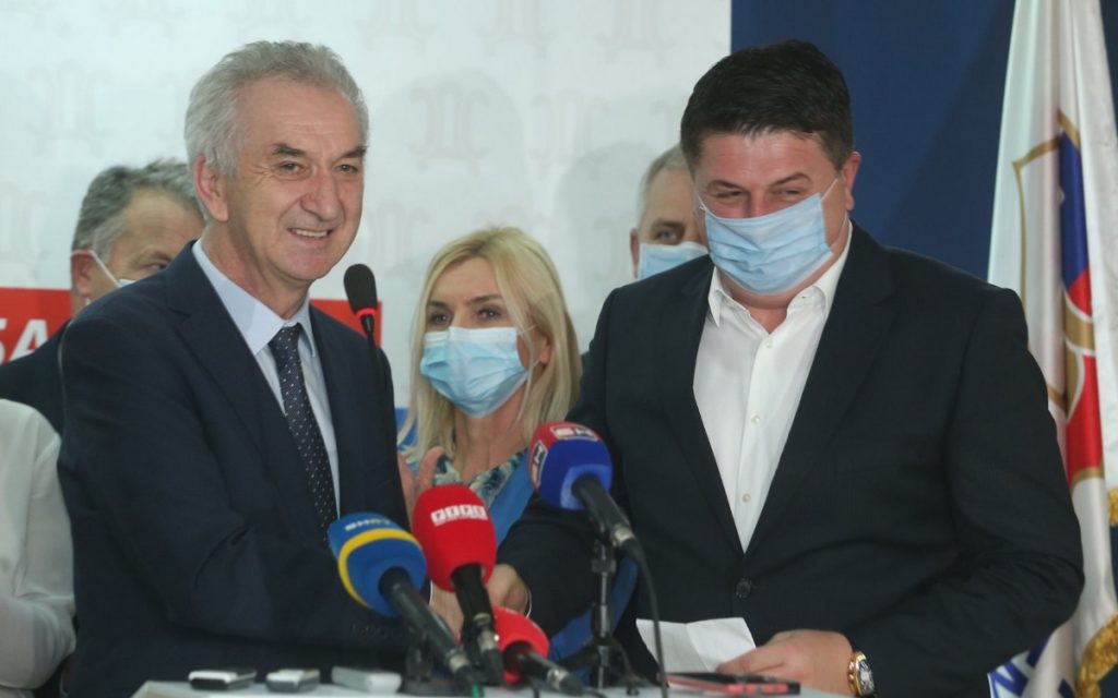 Milan Radović od danas član SDS, Šarović mu odmah dao važne funkcije ...