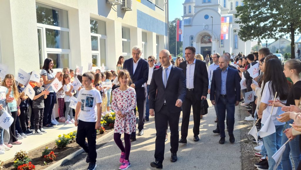 STANARI: Svečano otvorena rekonstruisana škola “Desanka Maksimović ...